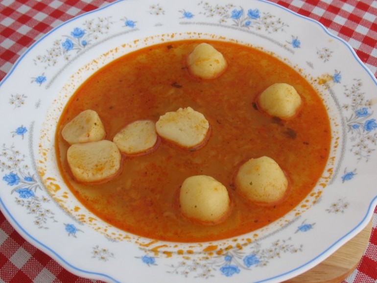 Gomboci na 3 načina: čorbica, sa zaprškom i u prezli | Recepti